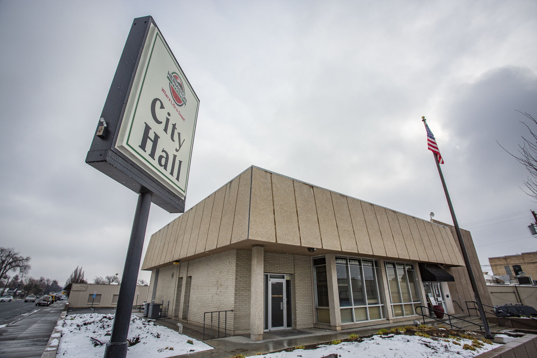 Hermiston City Council approves $8M Amazon gift for RV park development ...