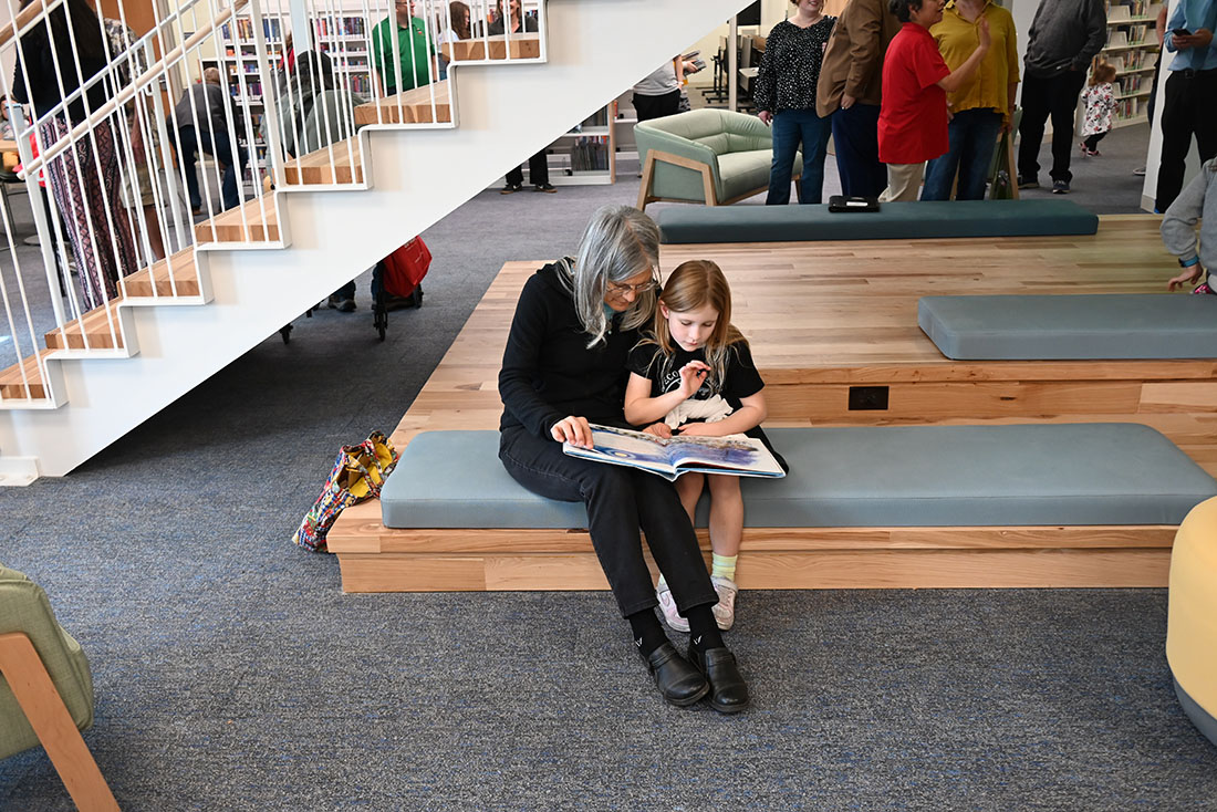 Crowd turns out to see Hermiston’s renovated library | Hermiston Herald