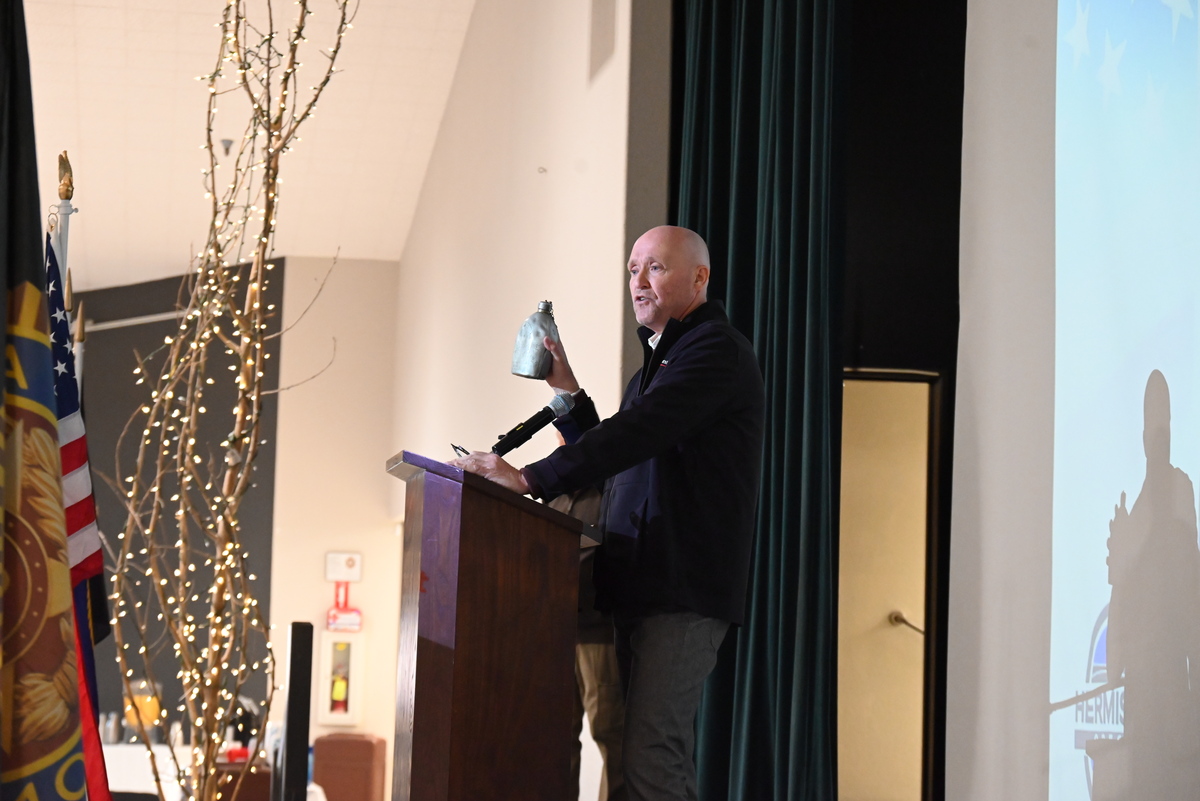 Hundreds turn out in Hermiston for annual Veterans Day breakfast ...
