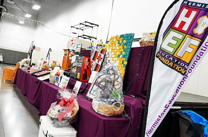 Hermiston Education Foundation serves Beach & Beef dinner | Hermiston ...